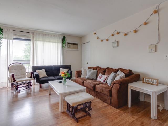 985 S Court Of Shorewood Court # 2B