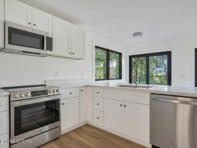985 Soft Ridge Rd
