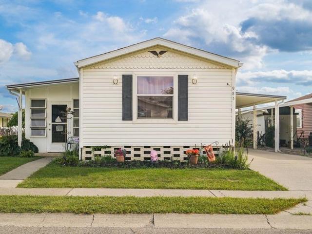 985 Scarlett Ln, Obetz, OH 43207