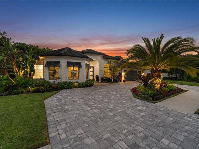 985 Spanish Moss Trl, Naples, FL 34108