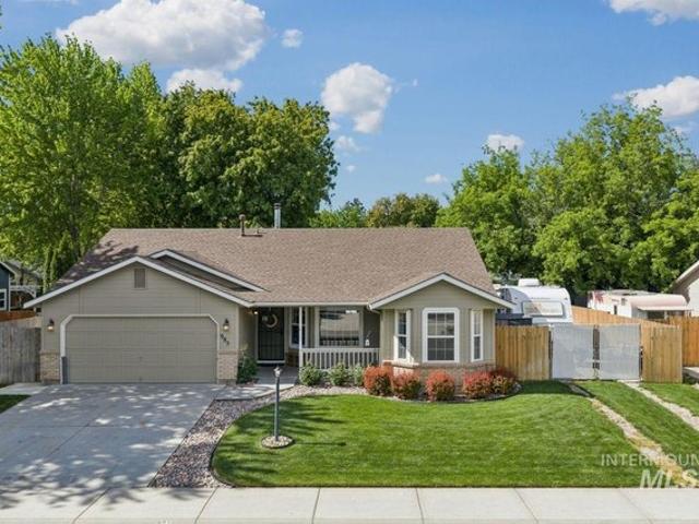 985 W Greenhead St, Meridian, ID 83642