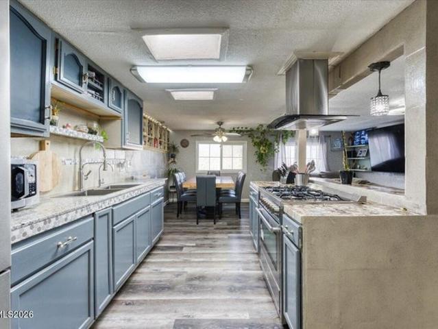 985 Villa Way, Fernley, NV 89408