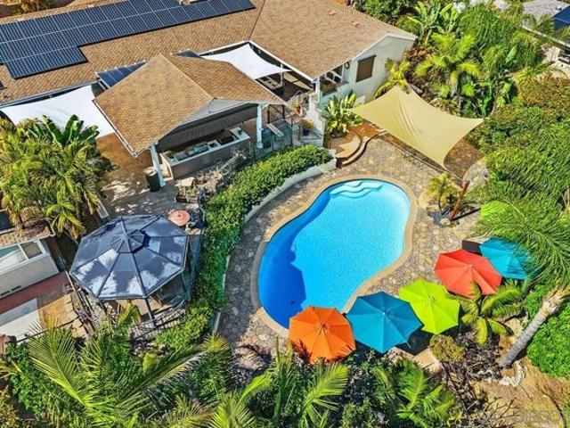 9865 Edgelake Dr, La Mesa, CA 91941