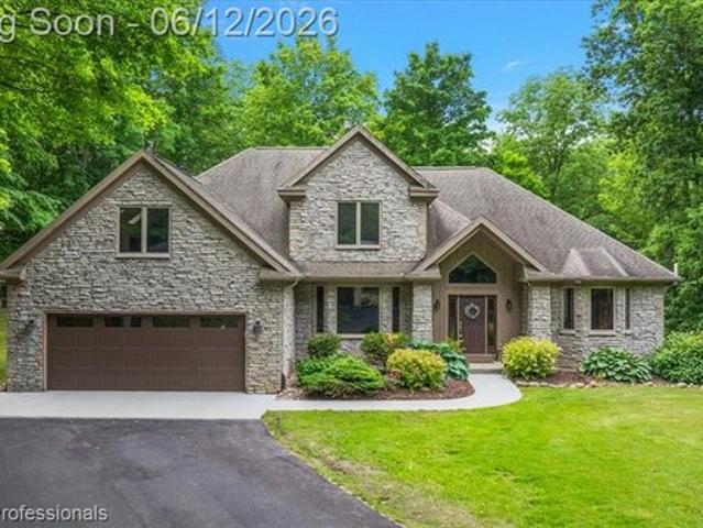9867 Rainbow Ridge Dr, Prairie Ronde Township, MI 49087