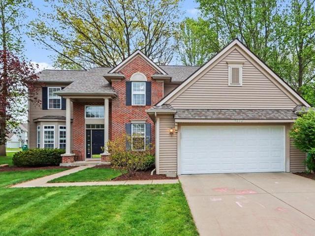 9860 Chambray St, Portage, MI 49002
