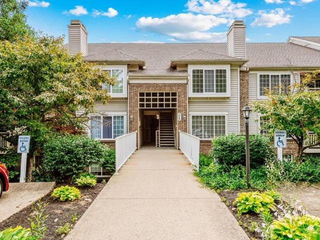 9860 Regatta Dr Unit 305, Colerain Township, OH 45252