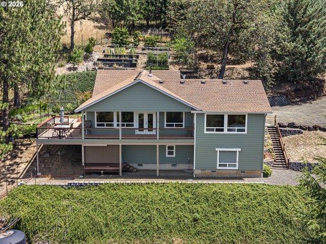 9860 South Bank Dr, Roseburg, OR 97470