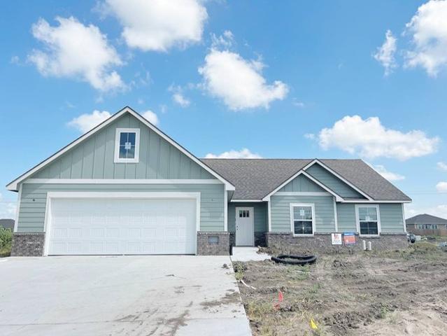 9863 Weeping Willow Dr, Manhattan, KS 66502
