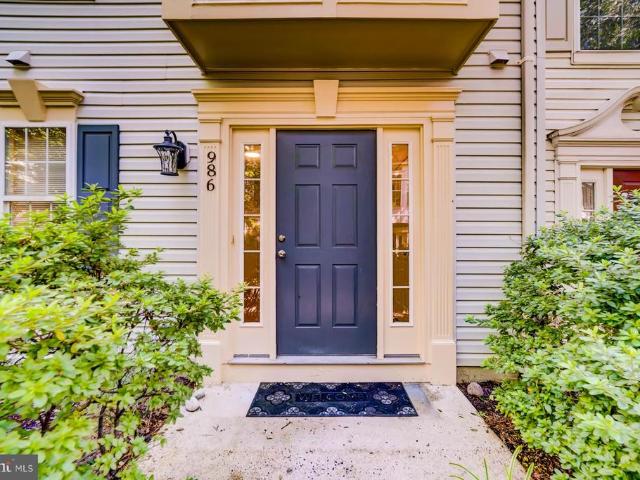 986 Harrison Circle