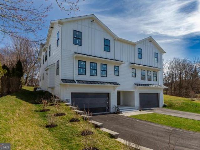 986 Henry Ave, Wayne, PA 19087