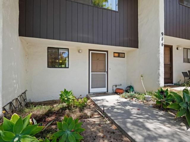 986 Miramonte Dr Apt 4, Santa Barbara, CA 93109