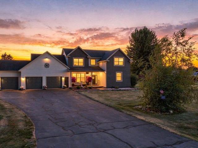 9875 Amber Dr, Marshfield, WI 54449