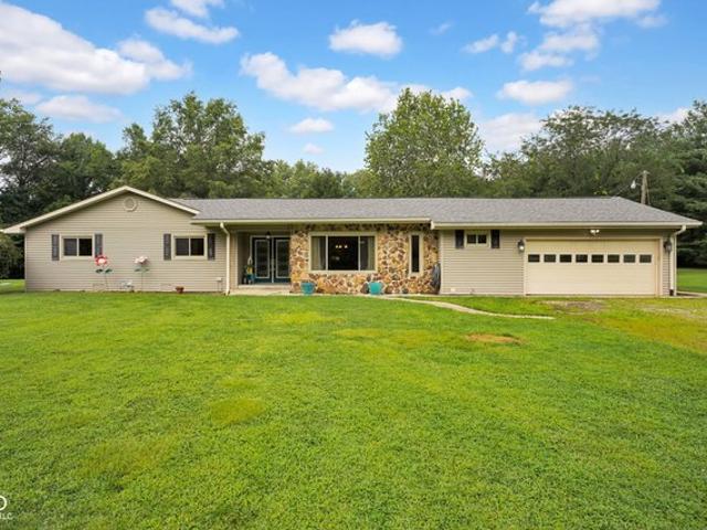 9876 N County Road 1200 E, Seymour, IN 47274