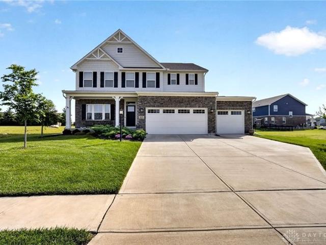 9870 Winding Creek Blvd, Centerville, OH 45458