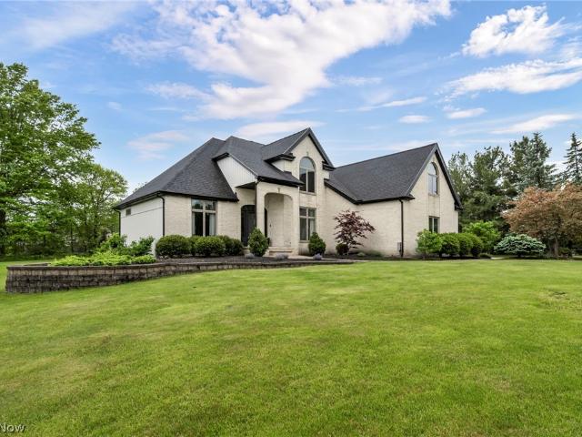 9871 Highland Drive