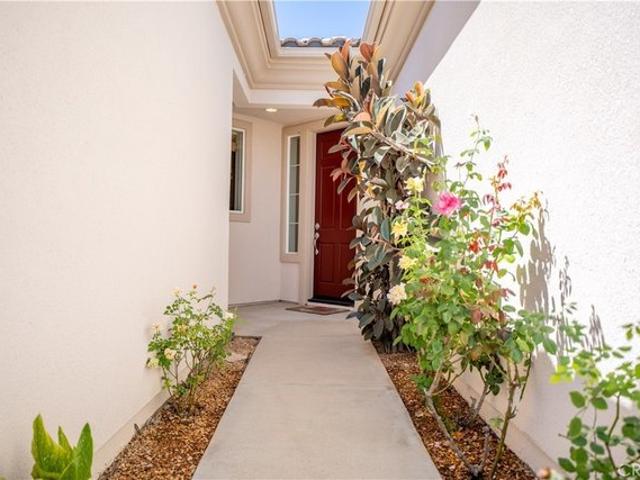 987 Avenal Way, Beaumont, CA 92223