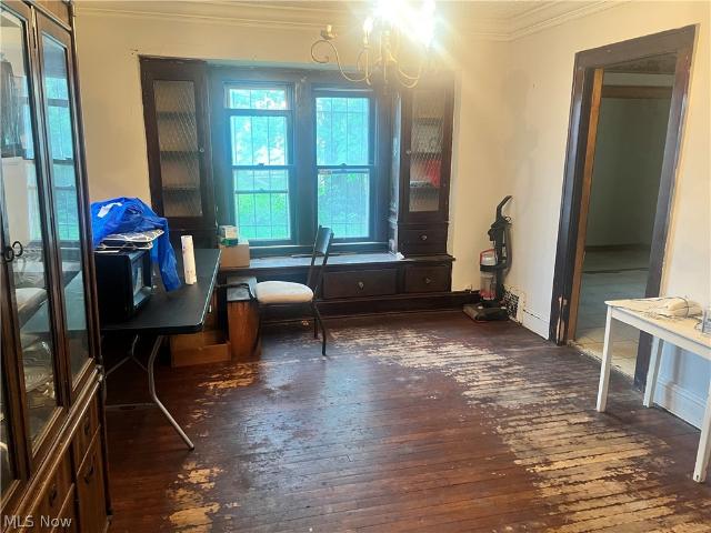 987 E 129th Street