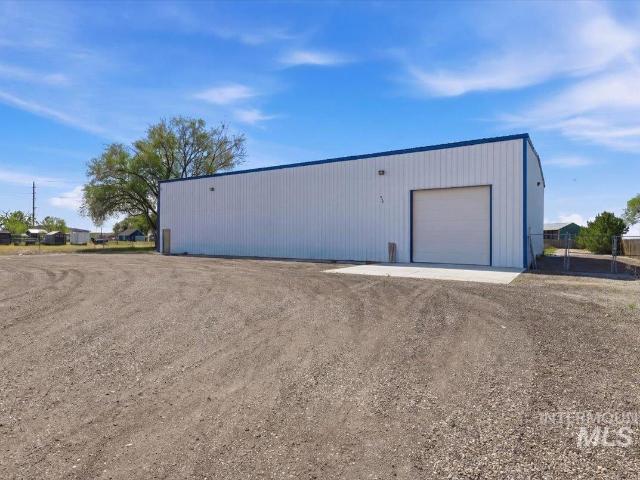 987 NW Mcmurtrey Rd