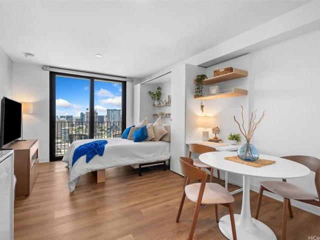 987 Queen St Apt 2809, Honolulu, HI 96814