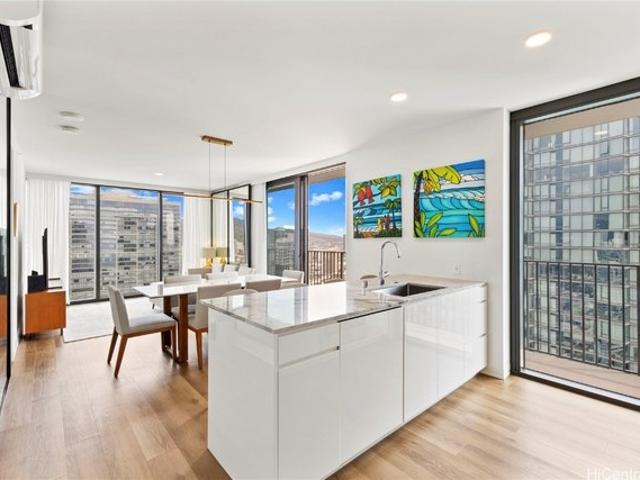 987 Queen St Apt 3514, Honolulu, HI 96814