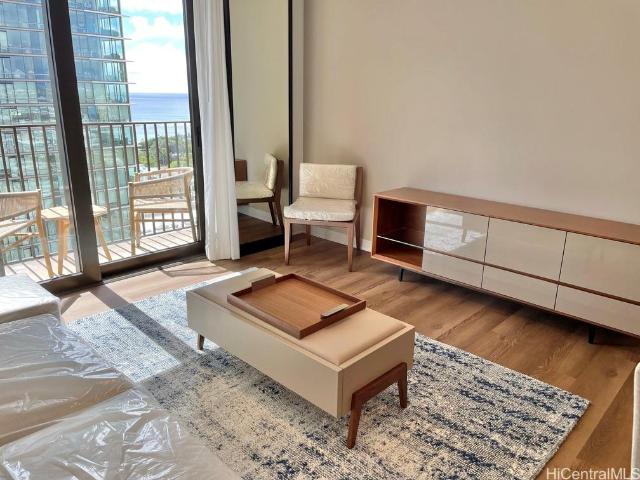 987 Queen St, Unit 2110, Honolulu, HI 96814 | MLS #202607 | Compass