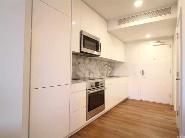 987 Queen St, Unit 3516, Honolulu, HI 96814 | MLS #202526