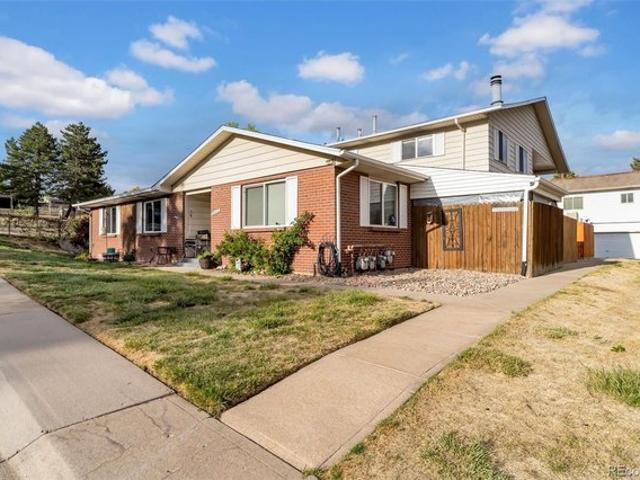 9884 Appletree Pl, Thornton, CO 80260