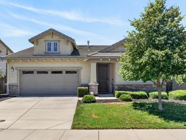 9884 Bluefin Way, Elk Grove, CA 95757