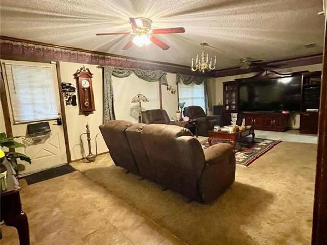 9886 Highway 79