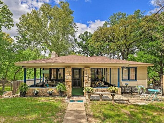 9886 Lake Haven Cir, Fort Worth, TX 76108