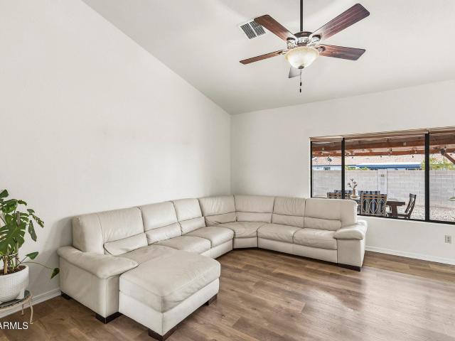 9887 e del monte avenue