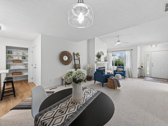 9887 Tamarack Cove