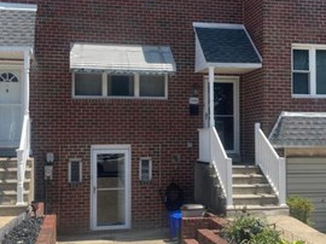 9888 Garvey Dr, Philadelphia, PA 19114