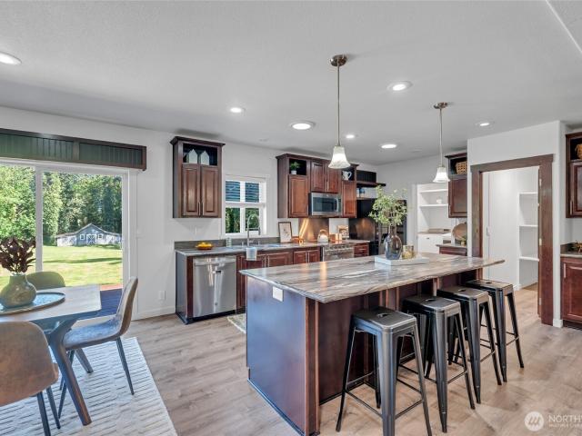 9889 Sportsman Club Road NE