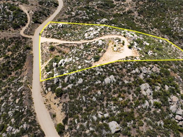 988 Crazy horse Canyon Drive