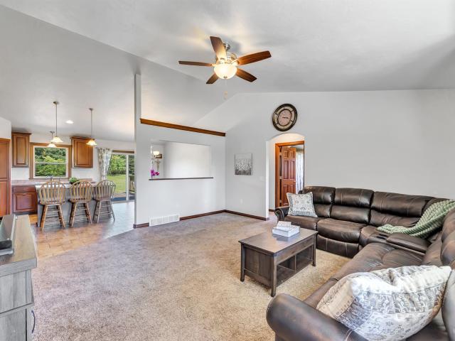 988 CREEK Court