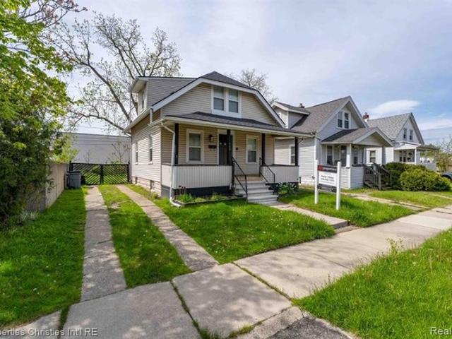 988 E Troy St, Ferndale, MI 48220