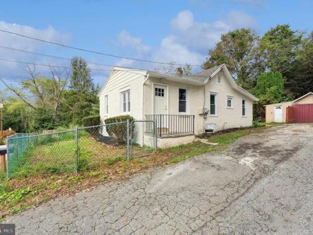 988 Fairview Ave, West Chester, PA 19380