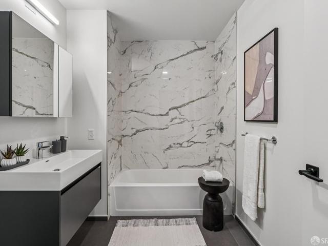988 Harrison St, Unit JR5, San Francisco, CA 94107 | MLS #426120 | Compass
