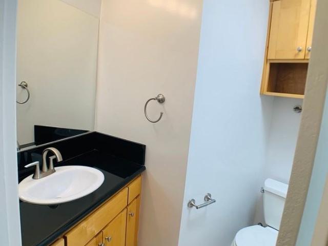 988 OLYMPIC BLVD. 2 Bedroom Apartment for Rent at 5511 W Olympic Blvd, Los Angeles, CA 90036 Mid City West