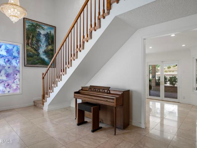 988 Looking Glass Drive