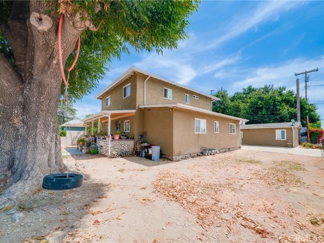 988 S Garey