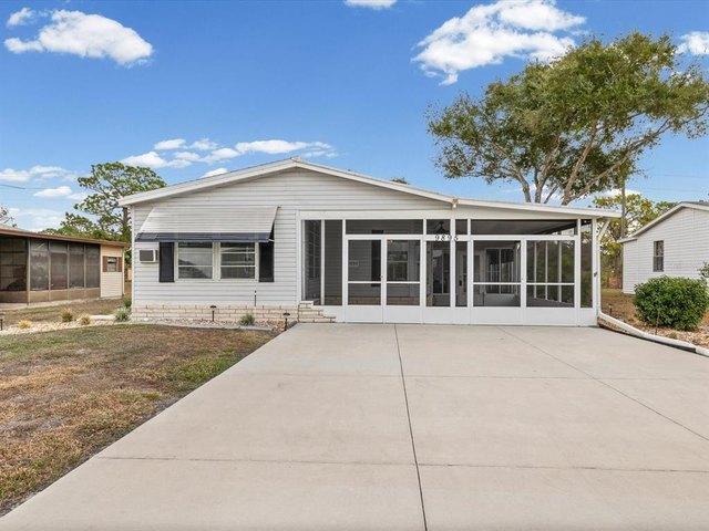 9895 Scepter Ave, Brooksville, FL 34613