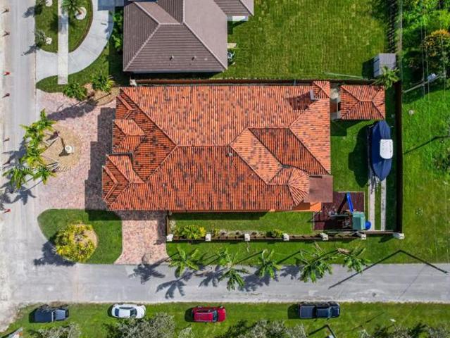 9890 SW 213th St, Cutler Bay, FL 33189