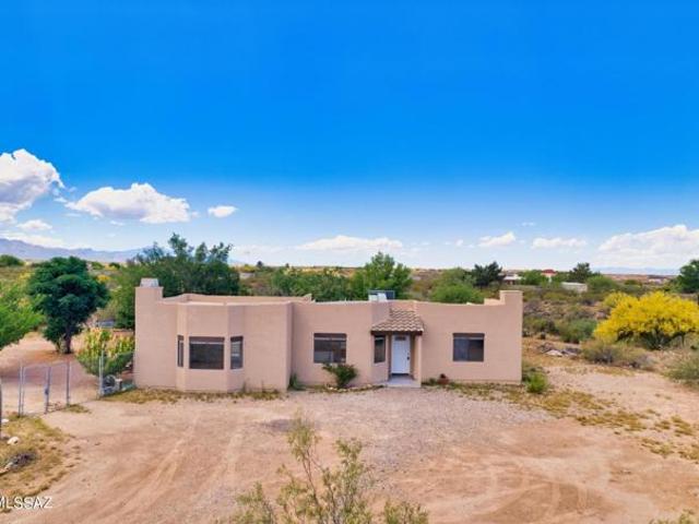 9890 S Tewa Trail, Vail, AZ 85641