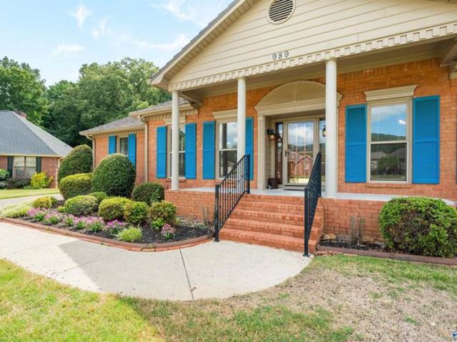 989 Gilstead Cir SE, Huntsville, AL 35802