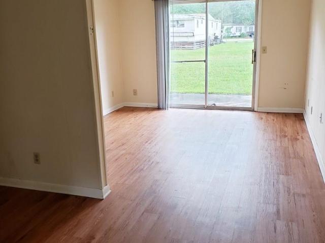 989 Live Oak Drive