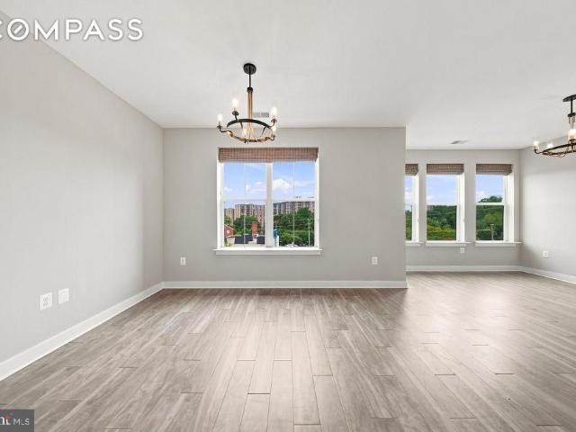 989 S Buchanan St 325, Arlington, VA