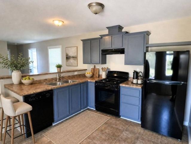 989 S Laporte St Unit 124, Lake Station, IN 46405