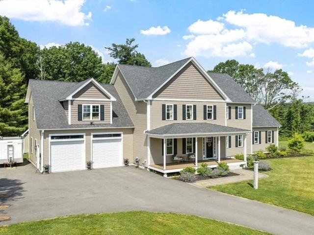 989 Pleasant St, Leominster, MA 01453